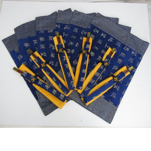 Dining | Luxury Placemat With 5 Chopsticks | Poshmark